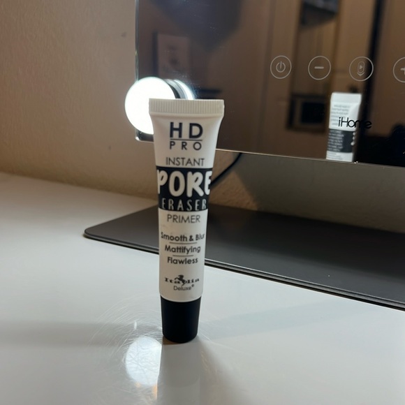 Makeup | Instant Pore Eraser Primer | Poshmark